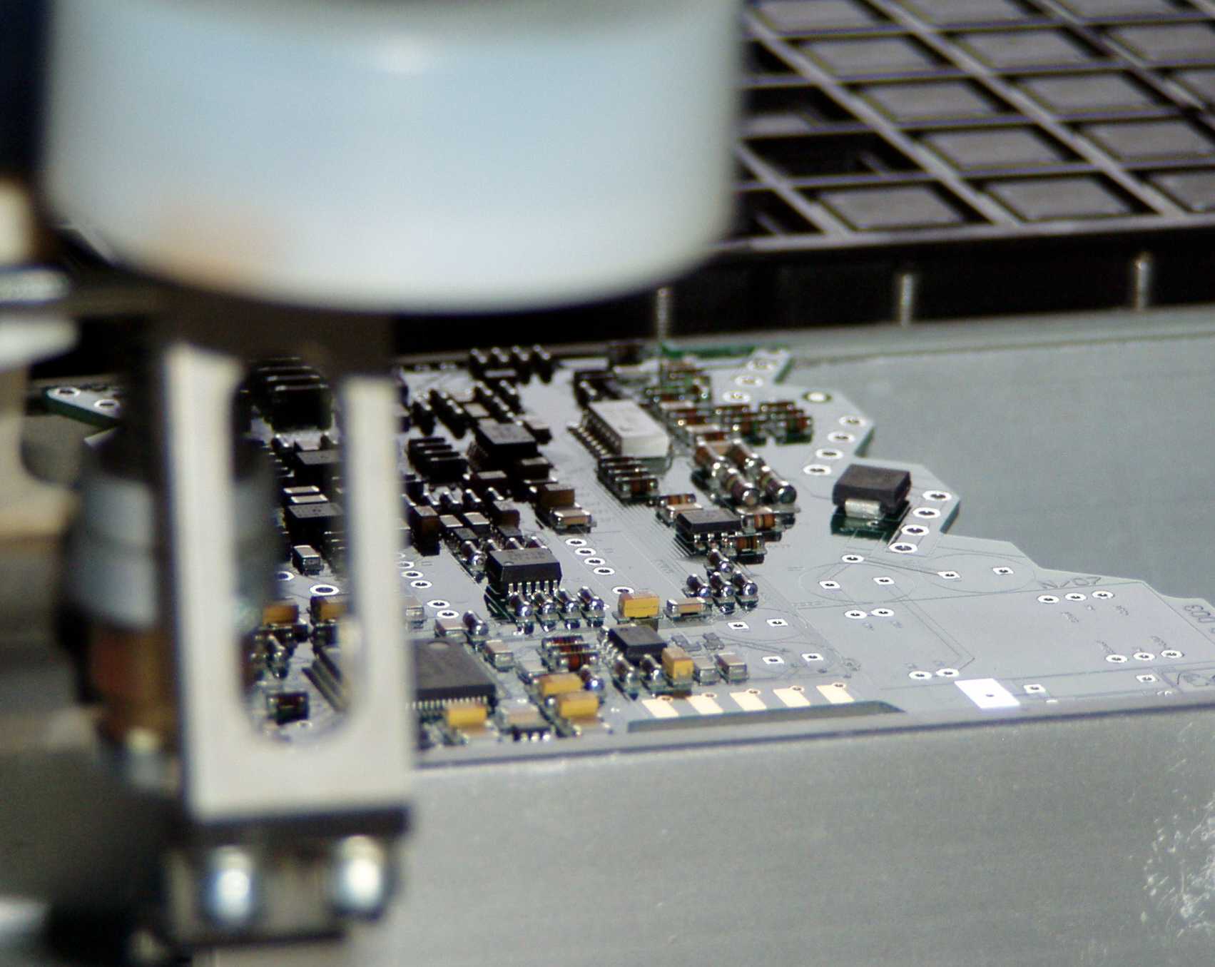 Fertigung – Metec electronic GmbH